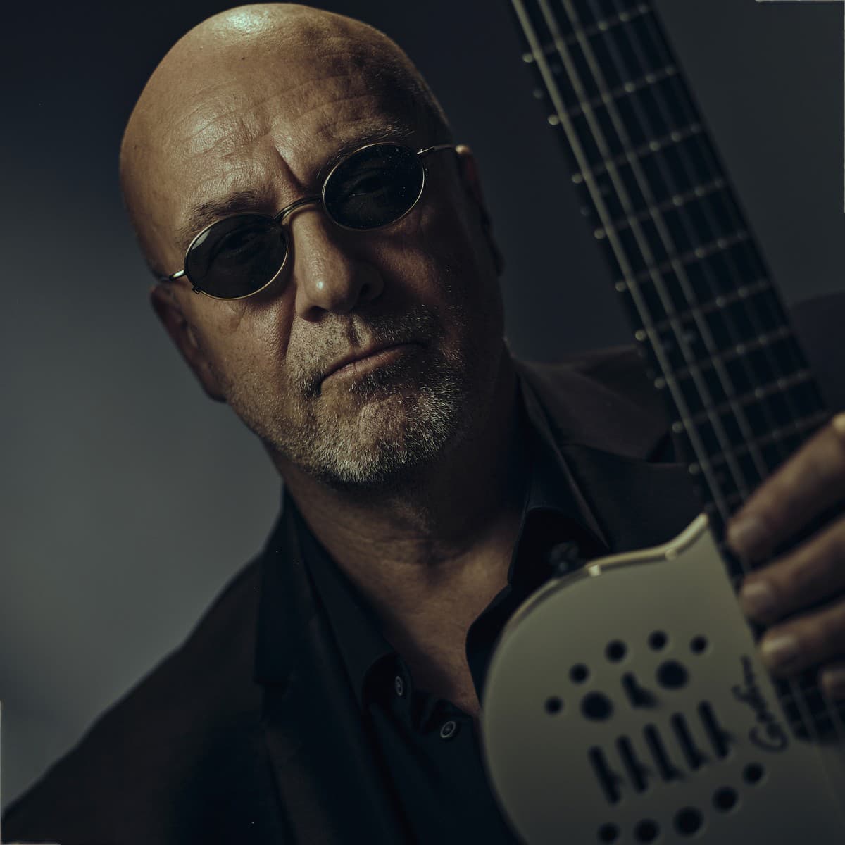 Gitarista Henry Tóth zakončil rok 2022 novým albumom s 22 skladbami ...