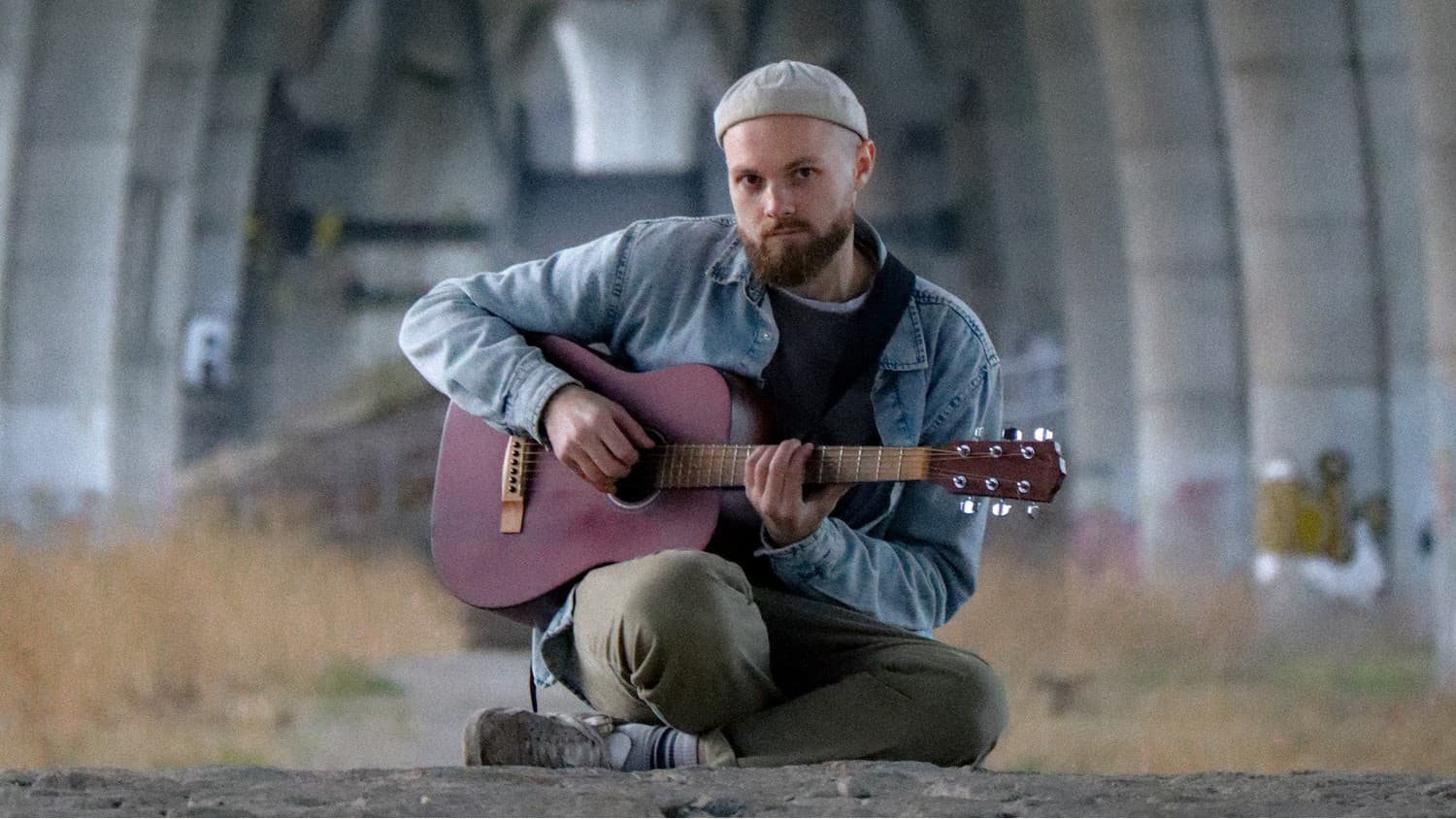 Indie-popový pesničkár Daniel Handák vydal debutové EP Messed Up | Hudba.sk