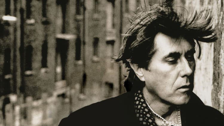 Bryan Ferry, spevák a kapelník Roxy Music, má 80 rokov | Hudba.sk